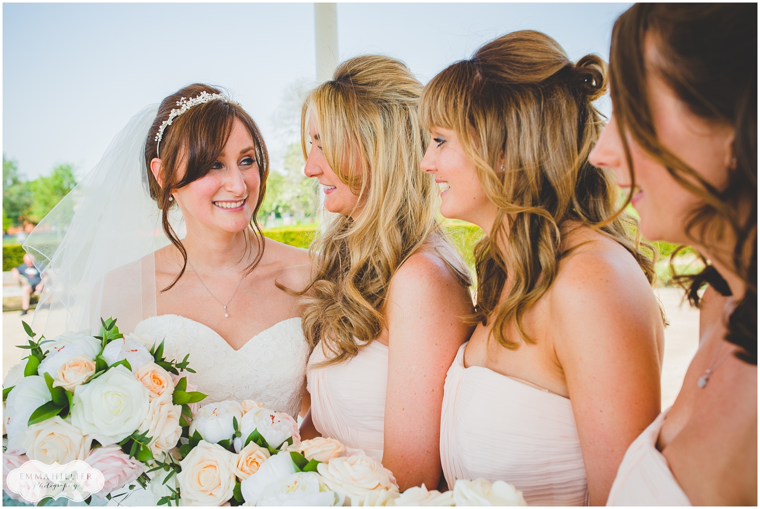 A sunny Isla Gladstone wedding - Debbie & Paddy