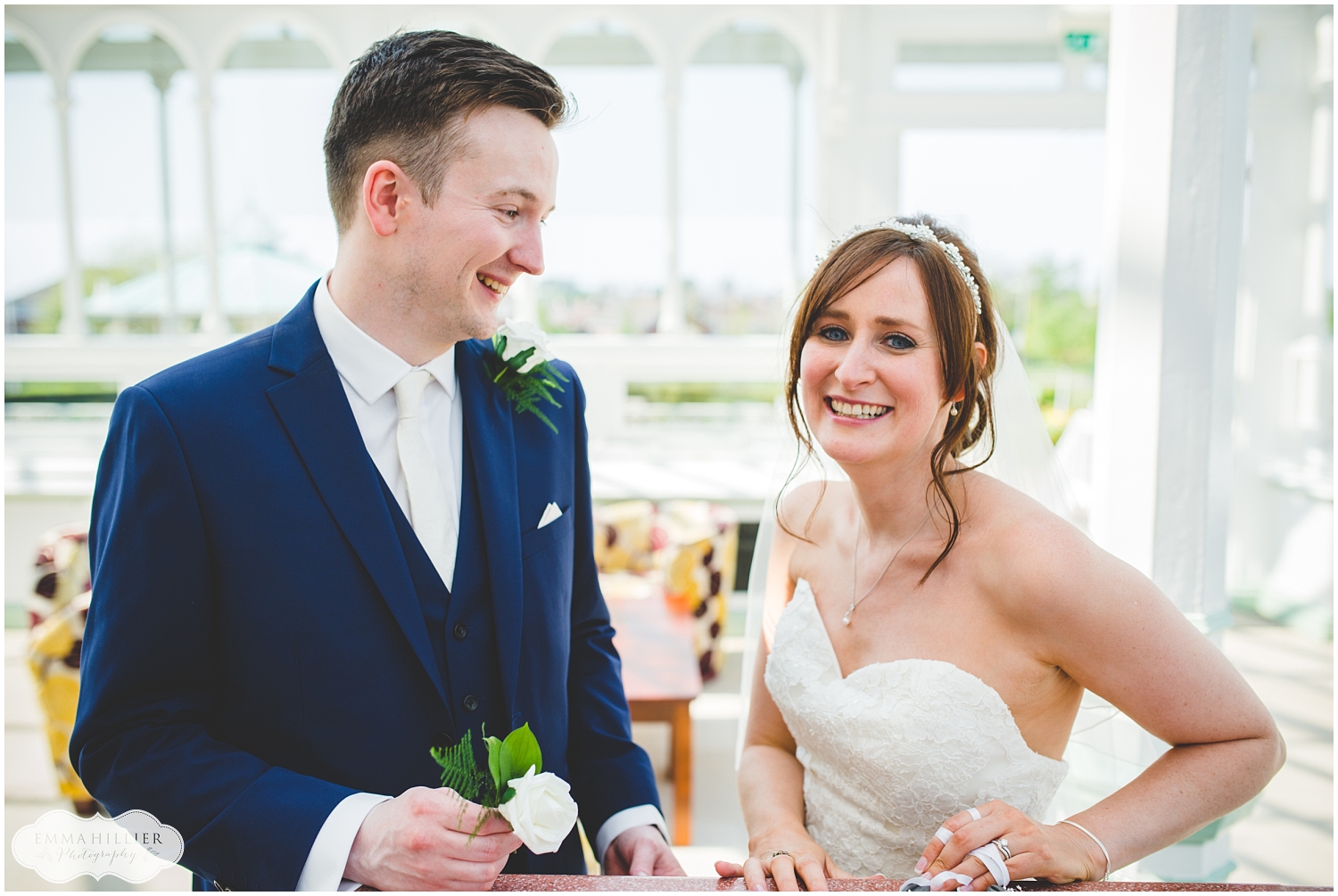 A sunny Isla Gladstone wedding - Debbie & Paddy